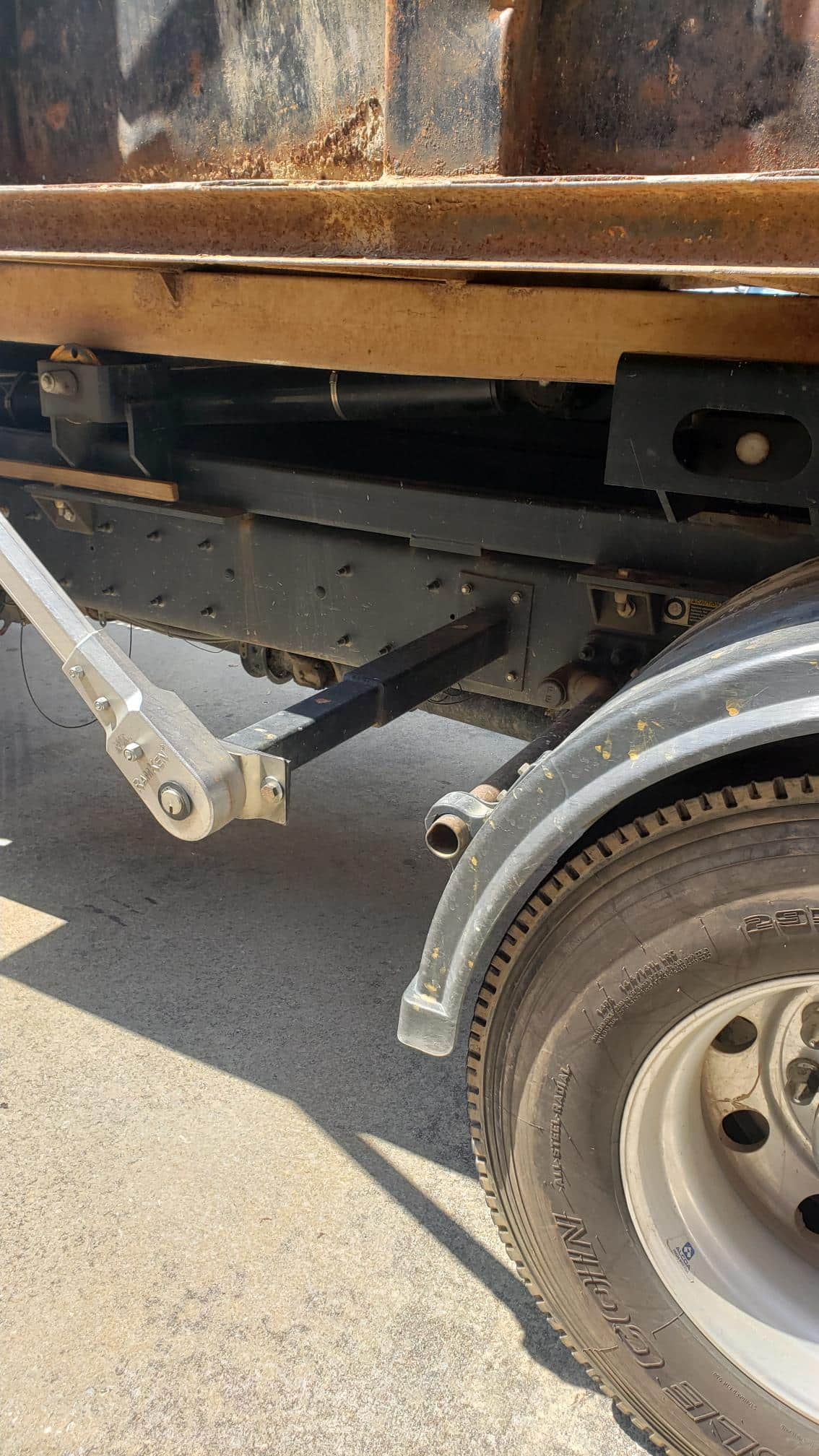 VMAX 1125 Mounting Brackets for 34" Frame Container Trucks